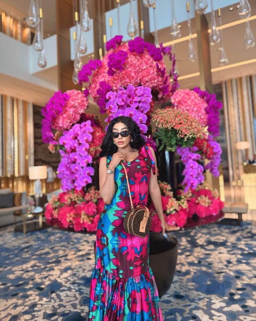 Khanyi Mbau spotted with an R85k LV handbag - Celebs Now