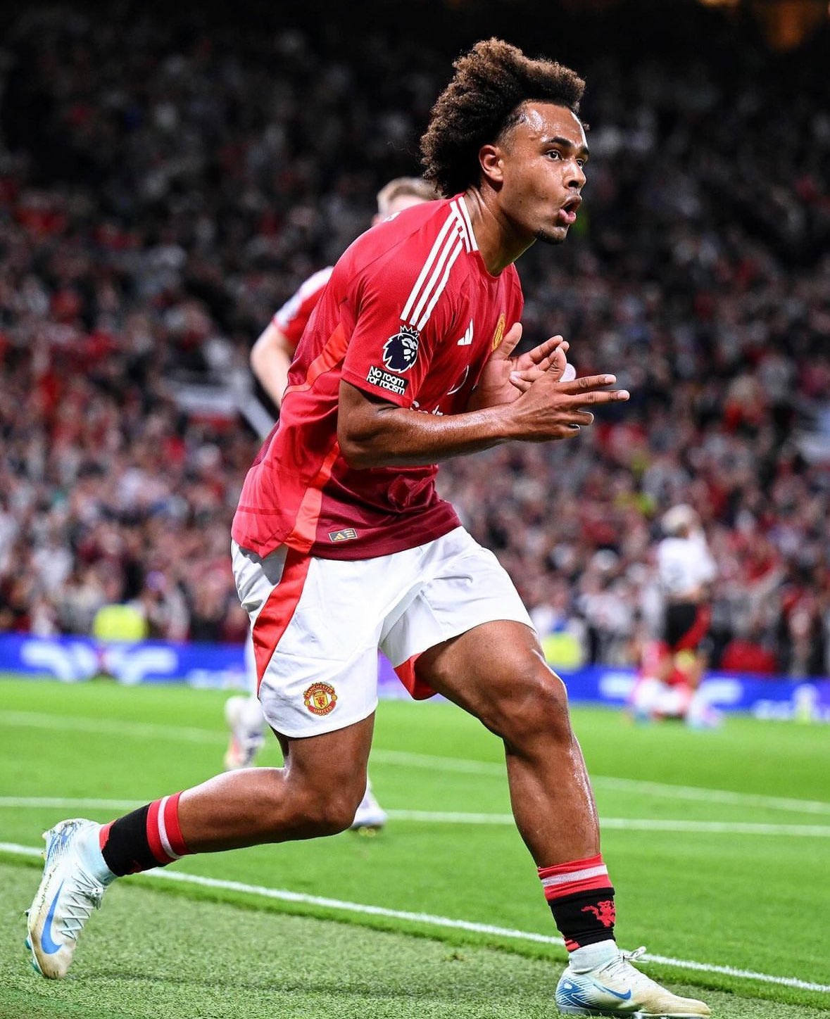 Manchester United 1-0 Fulham - Celebs Now